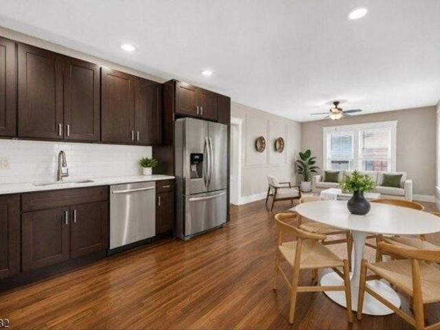 house with 3 bedroom, Clifton NJ ES104262059