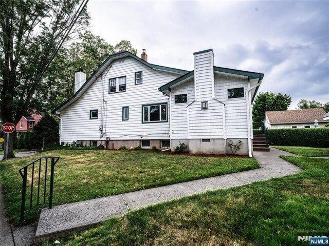house with 3 bedroom, Clifton NJ ES104479154
