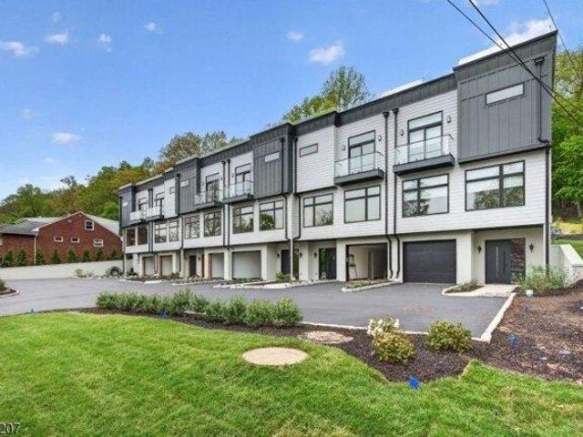 house with 3 bedroom, Clifton NJ ES104605176