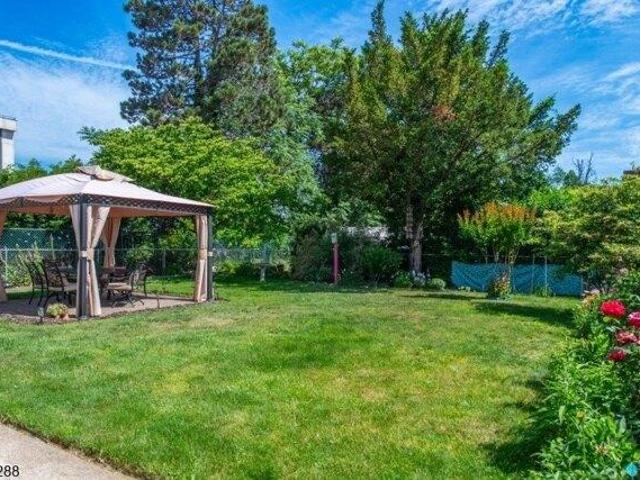 house with 3 bedroom, Clifton NJ ES104788124