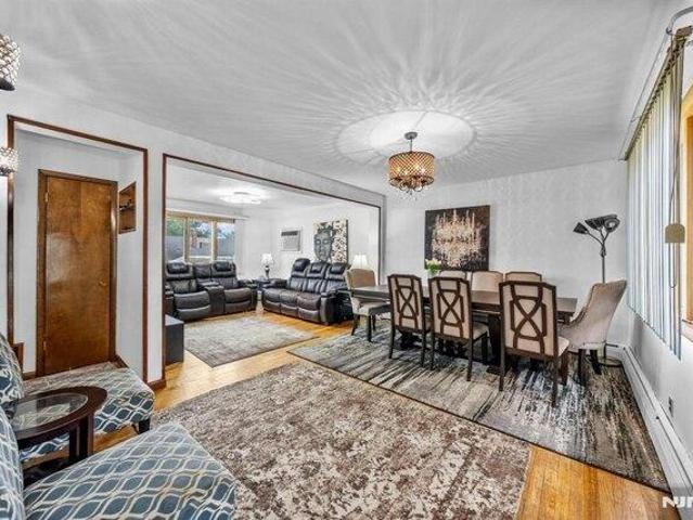 house with 3 bedroom, Clifton NJ ES104920104