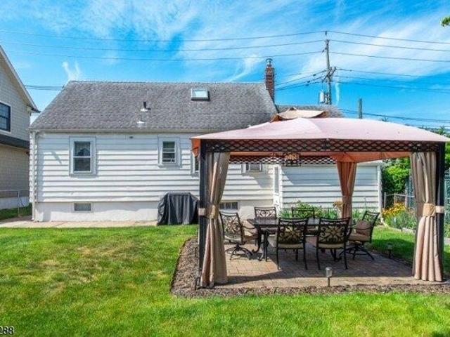 house with 3 bedroom, Clifton NJ ES105174269
