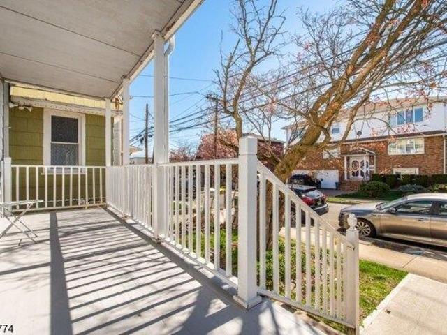 house with 3 bedroom, Clifton NJ ES102827448