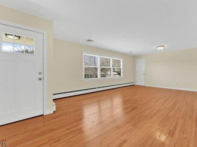 house with 3 bedroom, Clinton NJ DLS102561729