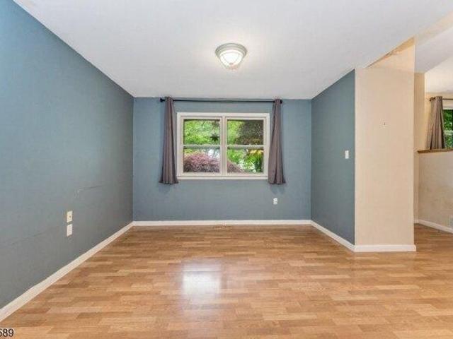 house with 3 bedroom, Clinton NJ DLS102562534