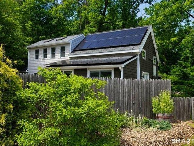house with 3 bedroom, Clinton CT ES104542129