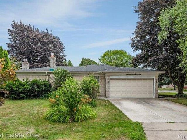 house with 3 bedroom, Clinton Township MI DS93465924