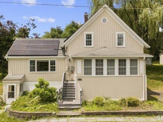house with 3 bedroom, Cromwell CT DS104077137