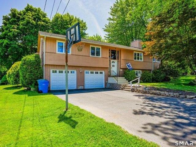 house with 3 bedroom, Cromwell CT DS104236872