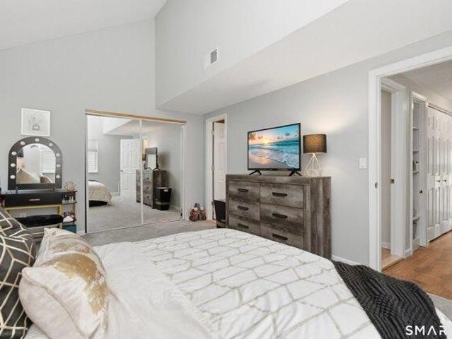 house with 3 bedroom, Cromwell CT ES105191520