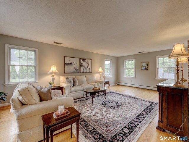 house with 3 bedroom, Cromwell CT ES105114283