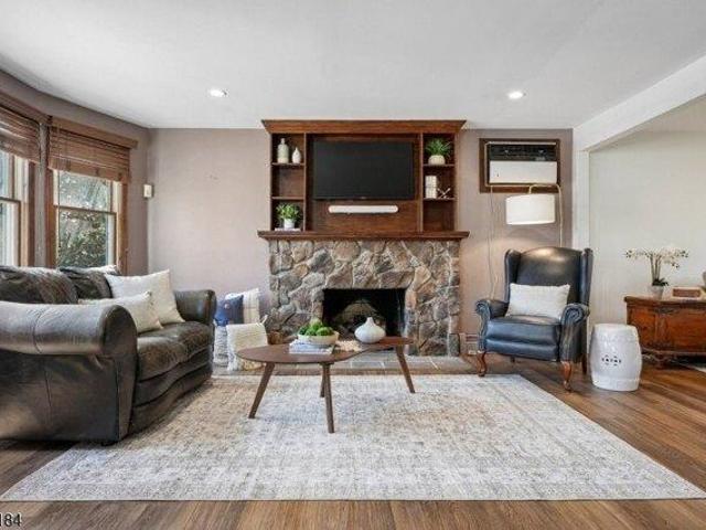 house with 3 bedroom, Cranford NJ DLS102346572