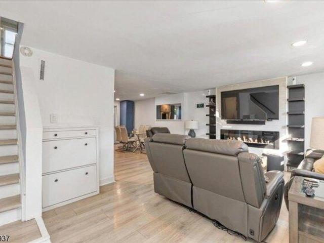 house with 3 bedroom, Cranford NJ DS104264028
