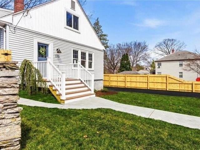 house with 3 bedroom, Cranston RI DLS101857290