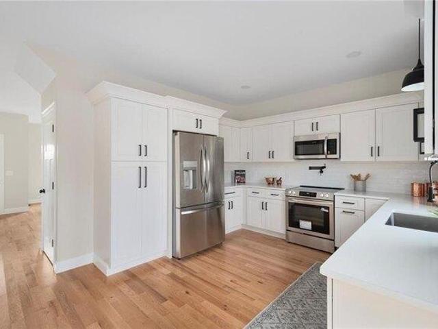 house with 3 bedroom, Cranston RI DLS102445241