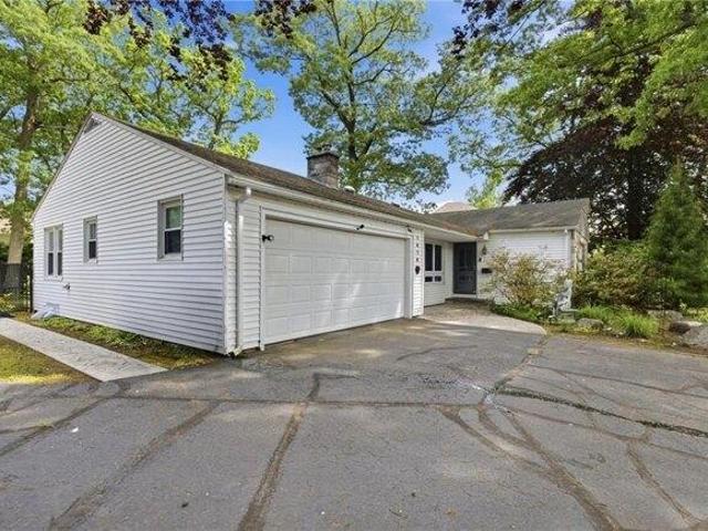 house with 3 bedroom, Cranston RI DLS102823401