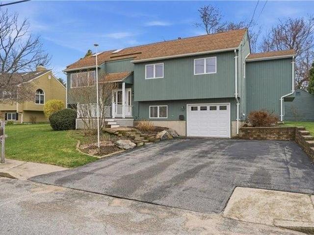 house with 3 bedroom, Cranston RI DLS102063444