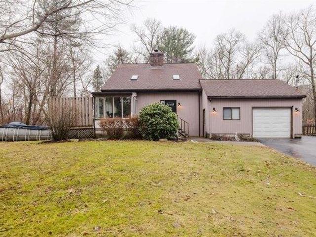 house with 3 bedroom, Cranston RI DLS102120992