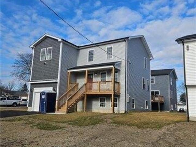 house with 3 bedroom, Cranston RI DLS102154551