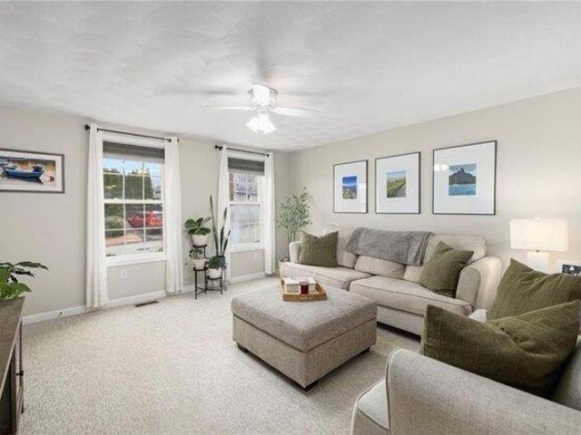 house with 3 bedroom, Cranston RI DLS102154016