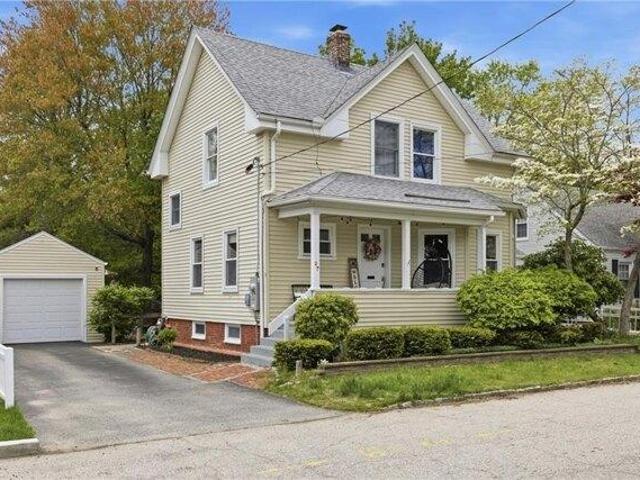 house with 3 bedroom, Cranston RI DLS102343983