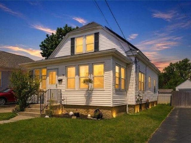 house with 3 bedroom, Cranston RI DLS103018284