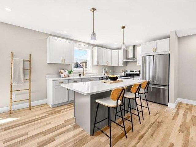 house with 3 bedroom, Cranston RI DLS103074611