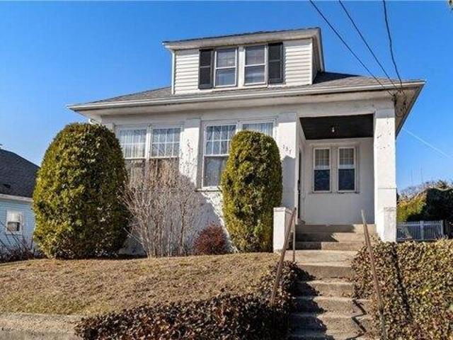 house with 3 bedroom, Cranston RI DS101934266
