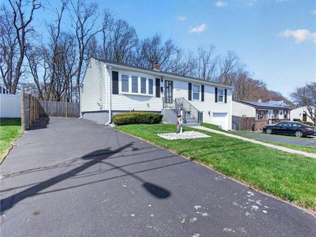 house with 3 bedroom, Cranston RI DS102256519