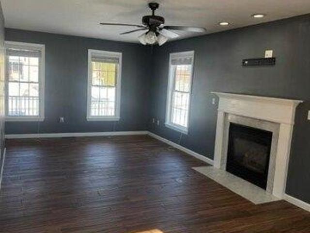 house with 3 bedroom, Cranston RI DS102281013