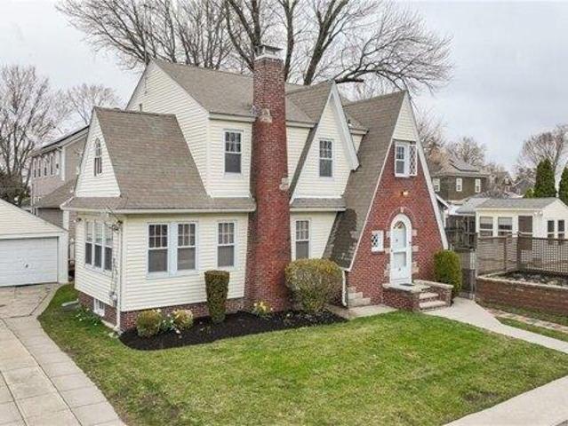 house with 3 bedroom, Cranston RI DS102218841