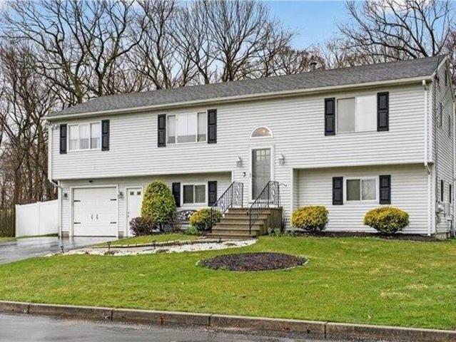 house with 3 bedroom, Cranston RI DS102595098