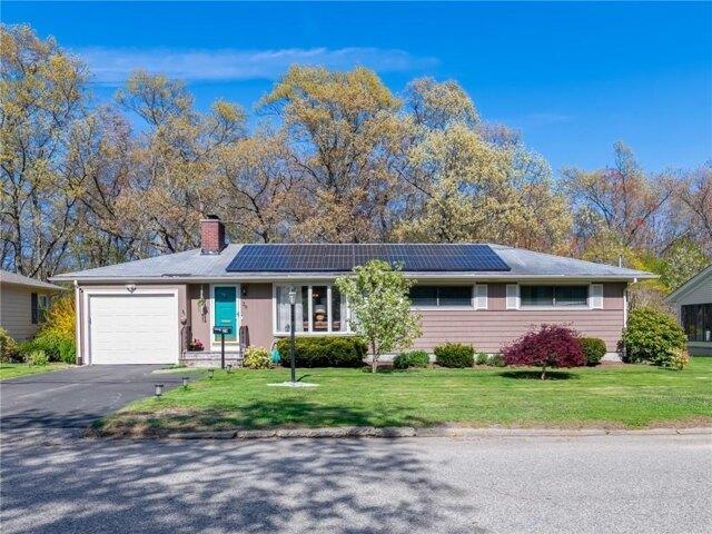 house with 3 bedroom, Cranston RI DS102595561