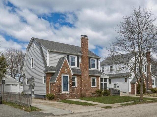 house with 3 bedroom, Cranston RI DS102761479