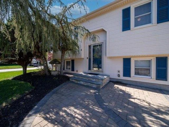 house with 3 bedroom, Cranston RI DS102777162