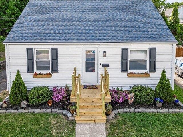 house with 3 bedroom, Cranston RI DS102778246