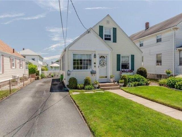 house with 3 bedroom, Cranston RI DS103018821