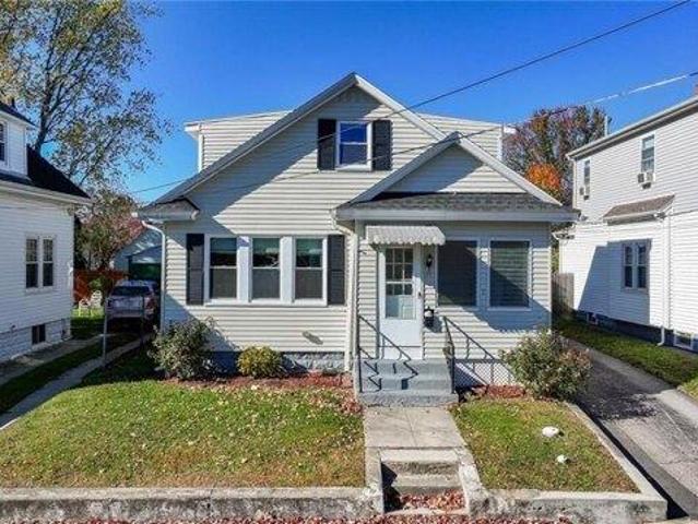 house with 3 bedroom, Cranston RI DS103126514