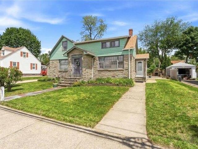 house with 3 bedroom, Cranston RI DS103928068