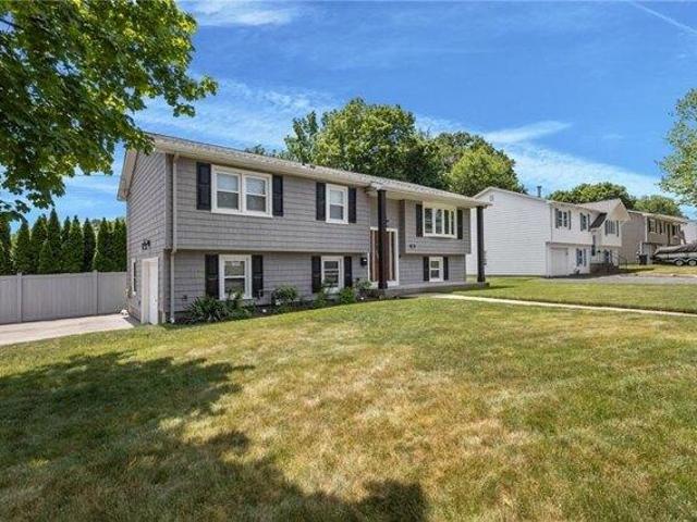 house with 3 bedroom, Cranston RI DS104075386