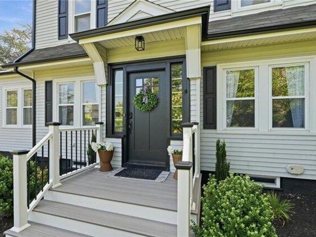 house with 3 bedroom, Cranston RI DS104192552