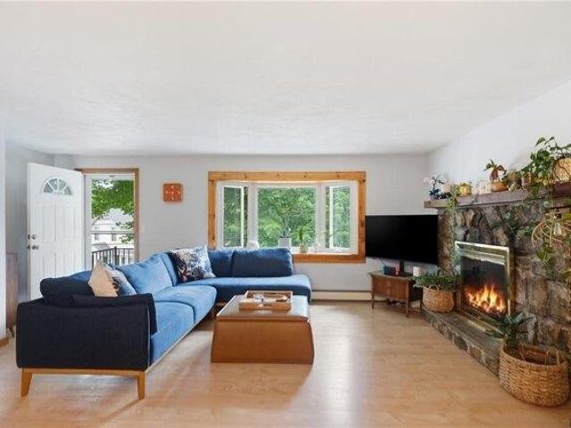 house with 3 bedroom, Cranston RI DS104262492
