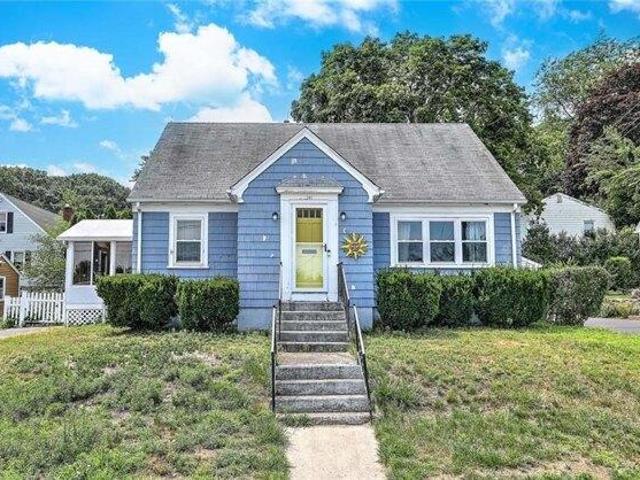 house with 3 bedroom, Cranston RI DS104351574