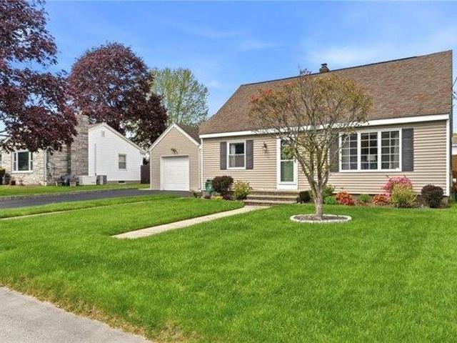 house with 3 bedroom, Cranston RI ES103070969