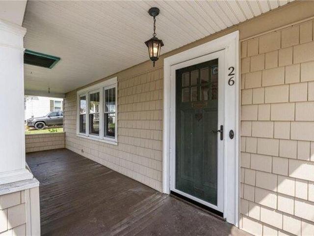 house with 3 bedroom, Cranston RI ES103073582
