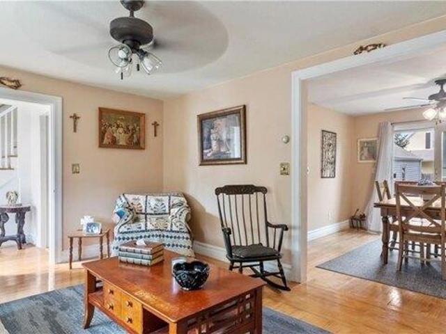 house with 3 bedroom, Cranston RI ES103073633