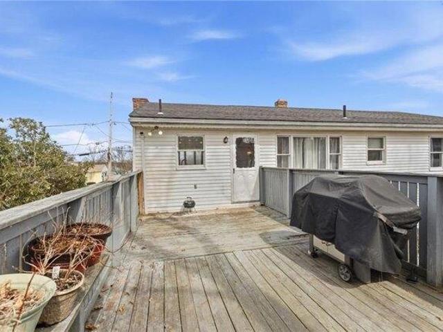 house with 3 bedroom, Cranston RI ES103074713