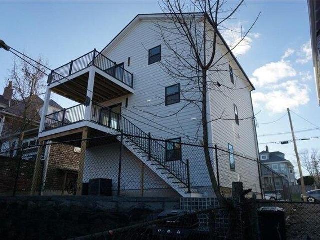 house with 3 bedroom, Cranston RI ES103019230
