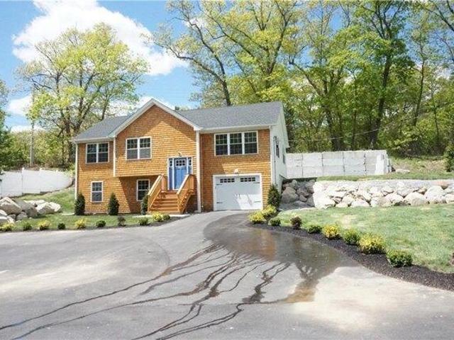 house with 3 bedroom, Cranston RI ES103036236