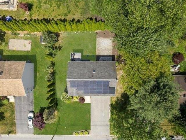 house with 3 bedroom, Cranston RI ES103250306